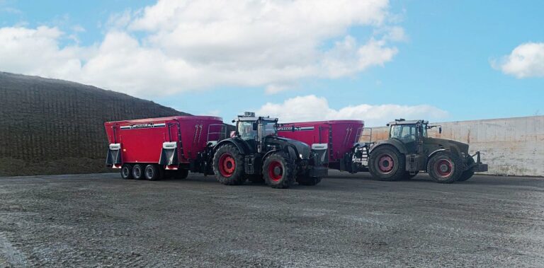 Compact Voeren met de Compact Feed mixer van Peeters Group - Peeters Group